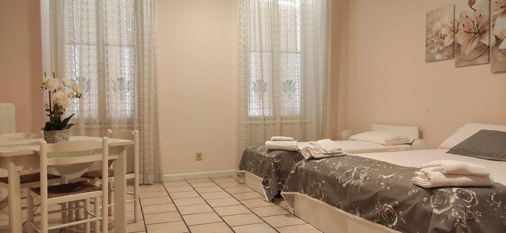 Affittacamere Berzi - Camere singole, matrimoniali e triple